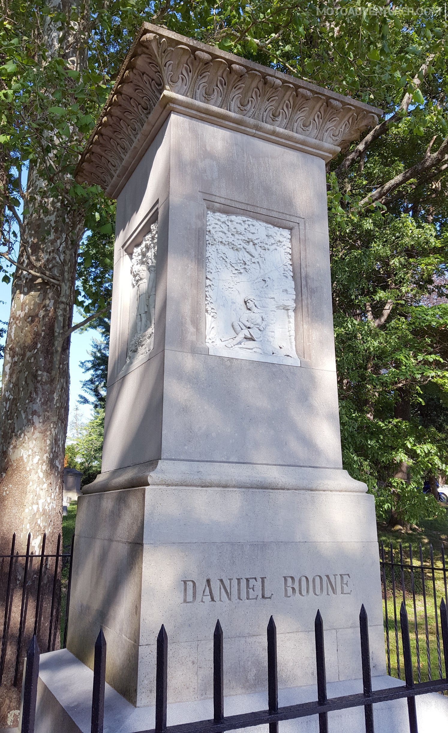 Daniel Boone Headstone MotoADVR | Moto Adventurer